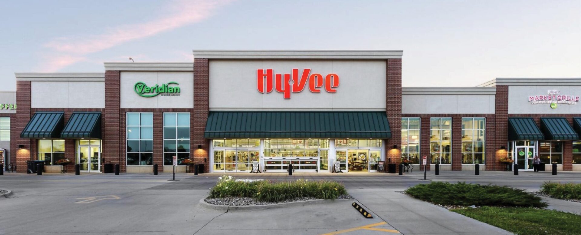 Matthews™ Closes $19.2M Sale of Midwest Grocery Chain Hy-Vee - Matthews